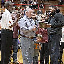 DeLoach honored for covering decades of Humboldt sports – Gibson County ...